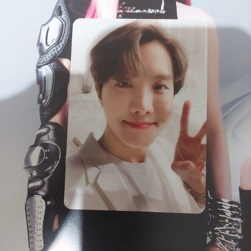 BTS " MAP OF THE SOUL TOUR" OFFICIAL MINI PHOTOCARD MERCHANDISE RING (JHOPE VERSION) | Shopee ...
