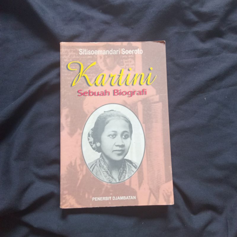 Kartini A Biography - Sitisoeandari Soeroto | Shopee Malaysia