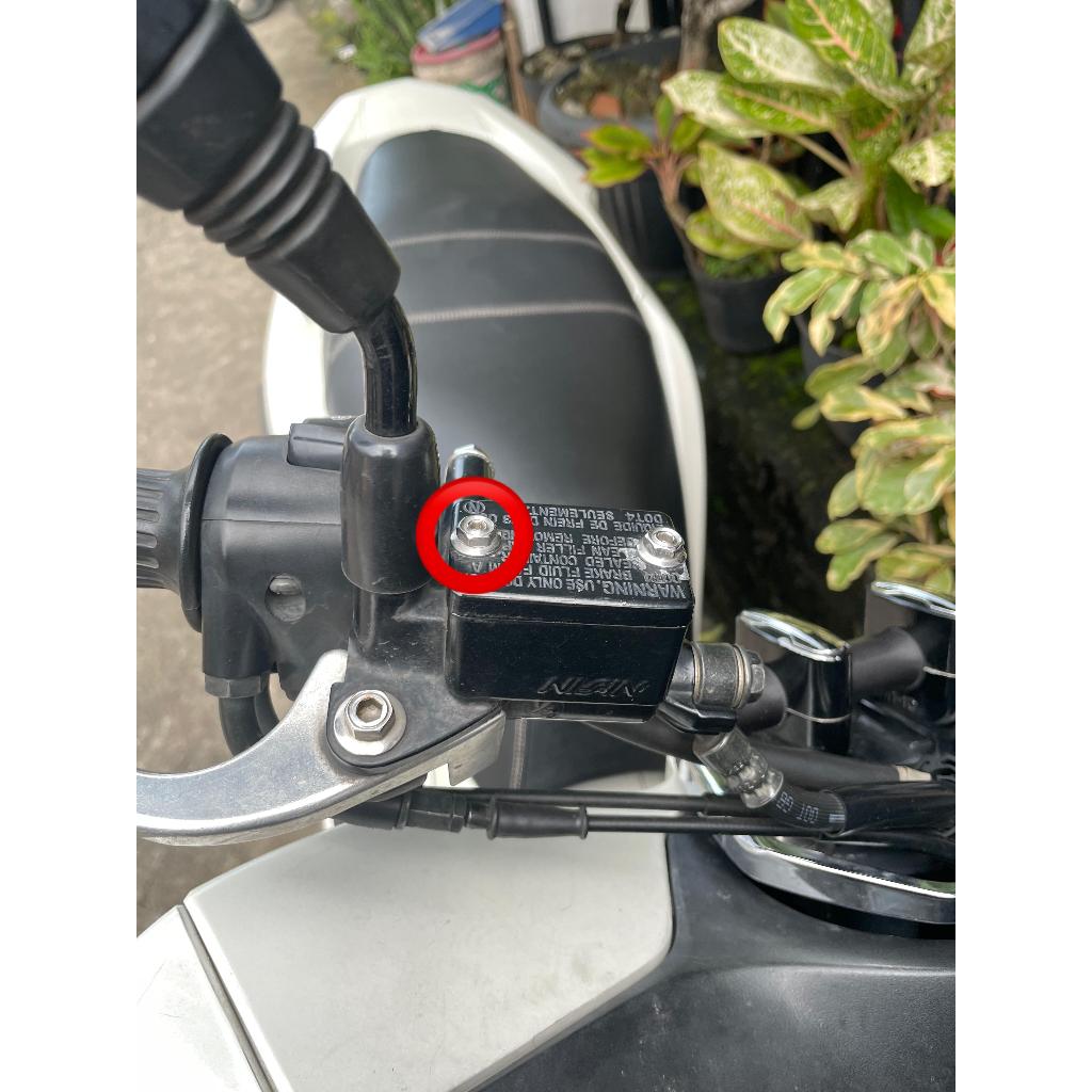 Right BRAKE MASTER LID BOLT (1 BOLT) MODEL 2 KEYS PCX 160 VARIO 160 ...