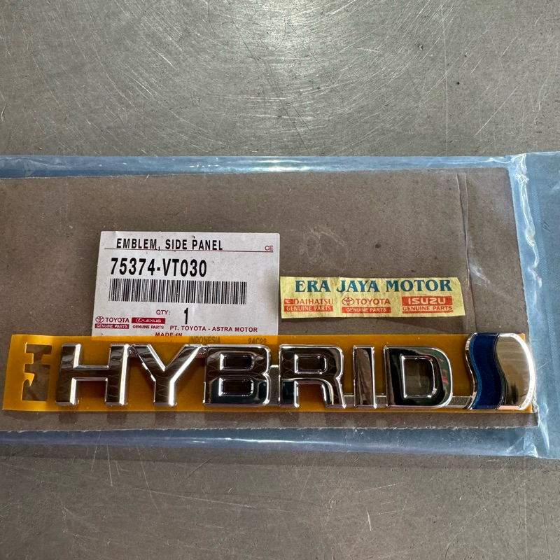 Original toyota innova zenix HYBRID logo emblem | Shopee Malaysia