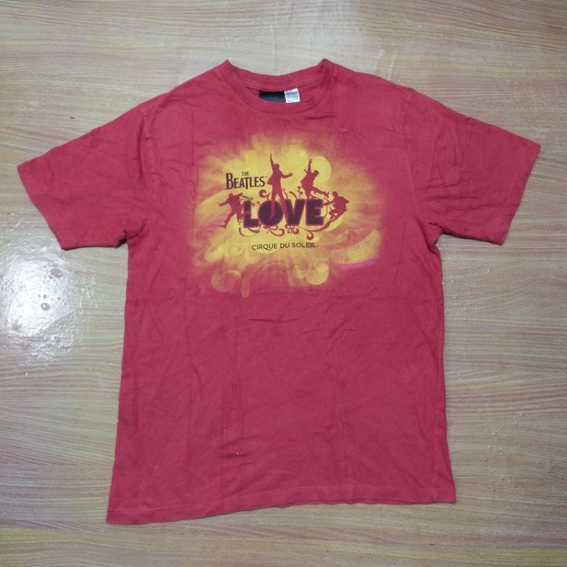 MERAH The Beatles LOVE cirque du Soleil red t-shirt, second hand branded preloved original ...