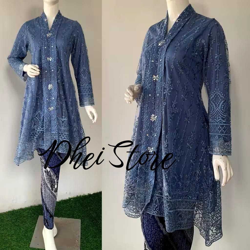 Kartini Kebaya / Elegant Modern Kebaya Dress Embroidered with Sequins ...