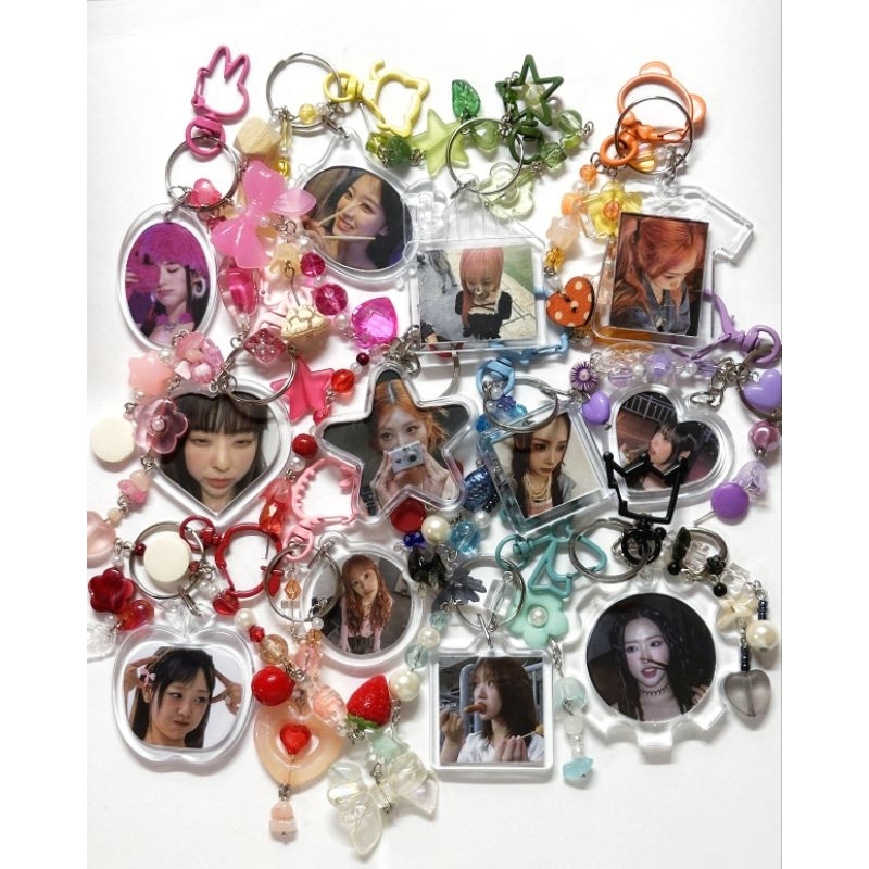 Loona beaded keychains watch+。ꕤ ̊+ fanmade merch (by vioarbit) | Shopee ...