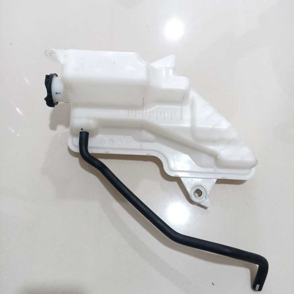 Radiator Water Reserve Tube Assy Toyota 16470-VT020 Toyota Inova Zenix ...