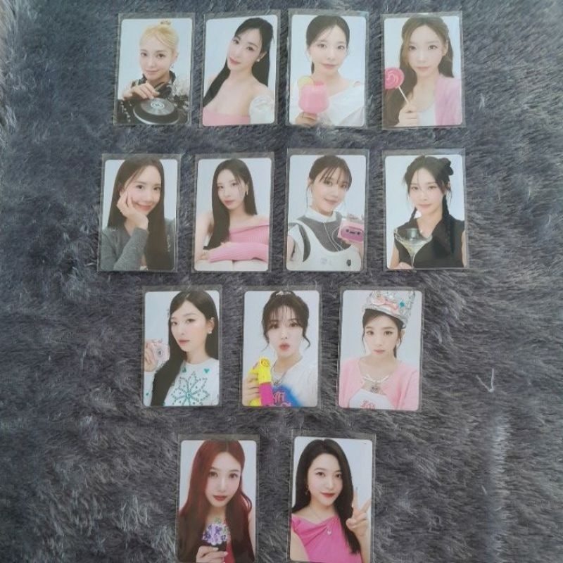 Photocard Official SM TOWN Family Ver (SNSD, RED VELVET) | Shopee Malaysia