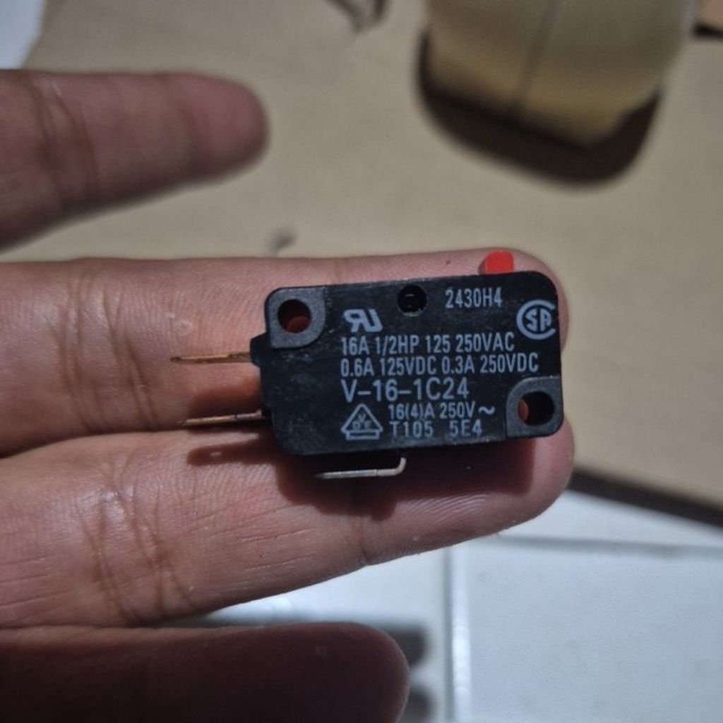 Omron 16A micro switch | Shopee Malaysia