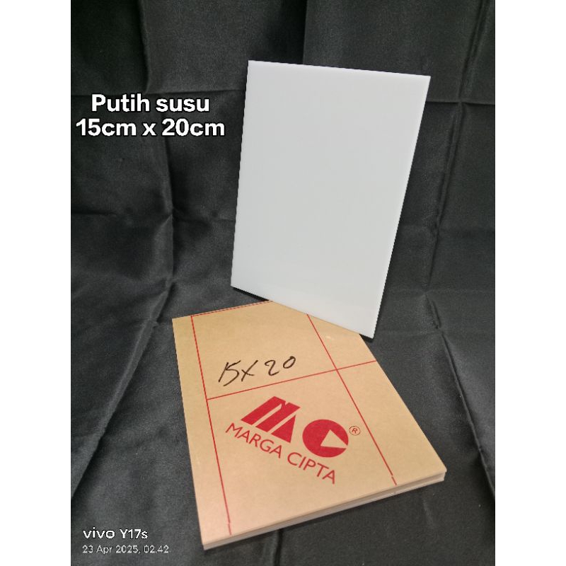 PUTIH Milky white acrylic sheet 2mm thick, measuring 15cm x 20cm ...