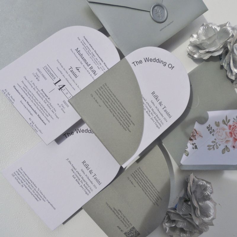Single Hard Cover Wedding Invitation + Luxurious & Elegant Envelope ...