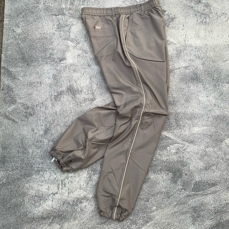 Uniqlo Relaxed Warmlined Trackpants | Shopee Malaysia