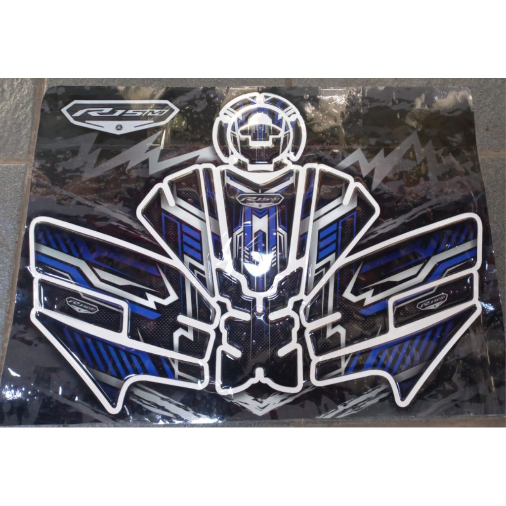 Yamaha R15 v4 embossed emblem / Yamaha R15 v4 tank pad protector ...