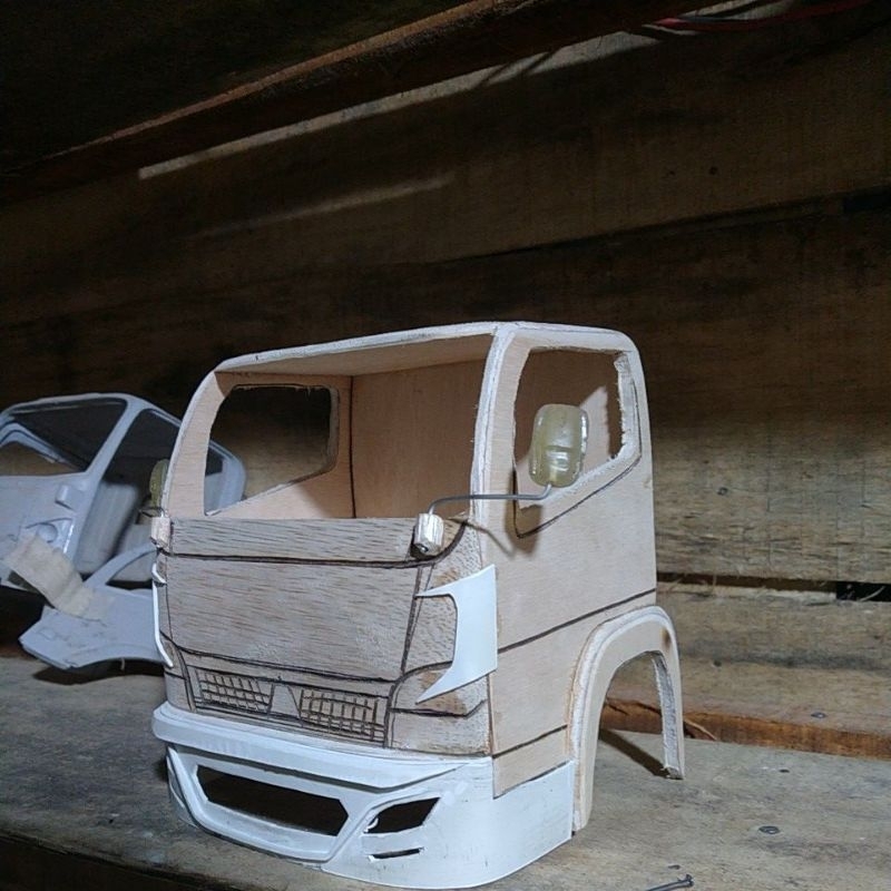 Canter truck cabin/mini miniature cabin of a rolling truck/raw cabin ...