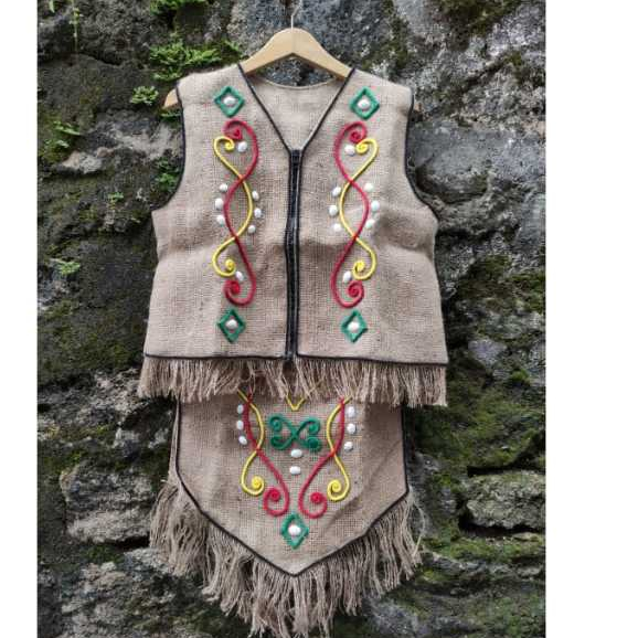 READY TRADITIONAL DAYAK COSTUMES TRADITIONAL CLOTHING SUKU DAYAK KALIMANTAN TRADITIONAL DAYAK ...