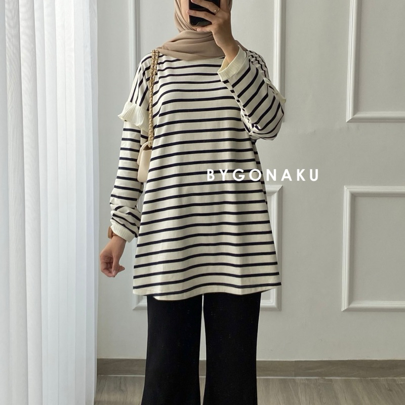 [Gonaku] Suzy Ruffle Top Blouse by Gonaku | Ruffle Knit Blouse ...