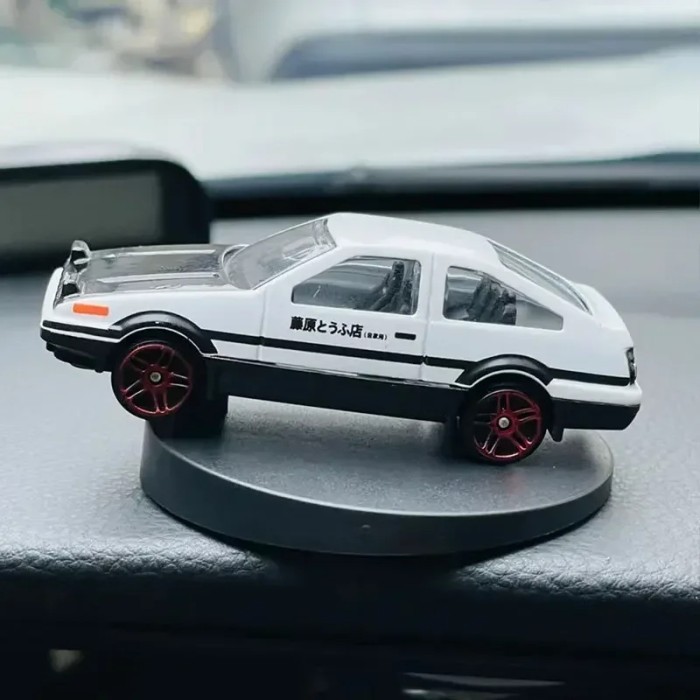 Pom Diecast Car Decoration Dashboard Display Drifting Toyota AE86 Scale ...