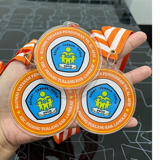 Custom acrylic graduation medals | Shopee Malaysia
