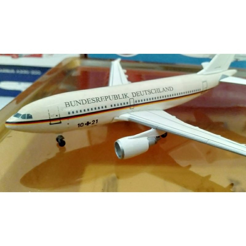 Original Airbus A310 Luftwaffe Dragon Wings Classic Airplane Diecast ...