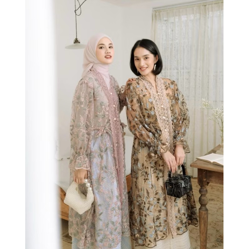 MALAIKA PREMIUM LILY | AURORA ANGELS - HAIDEE & ORLIN | Shopee Malaysia