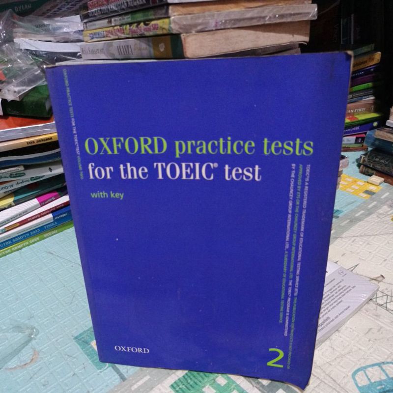Original Oxford practice test book for the toeic test 2 with key (old ...