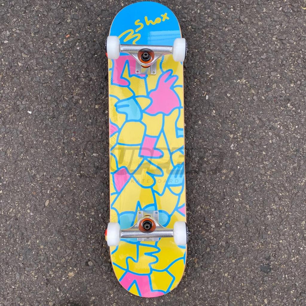 Complete Skateboard, original full set of advance beginner skate ...