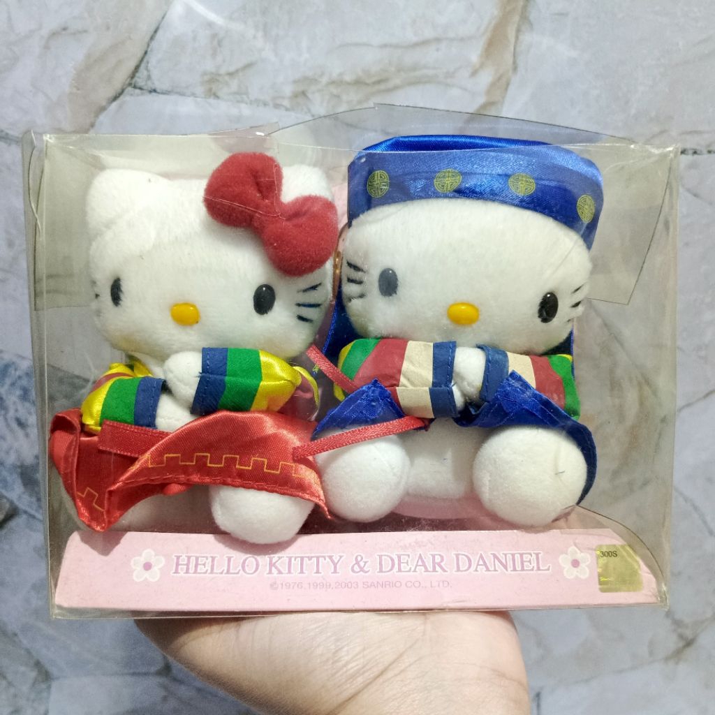 Classic Hanbok Wedding Hello Kitty & Dear Daniel Doll Original Keychain ...