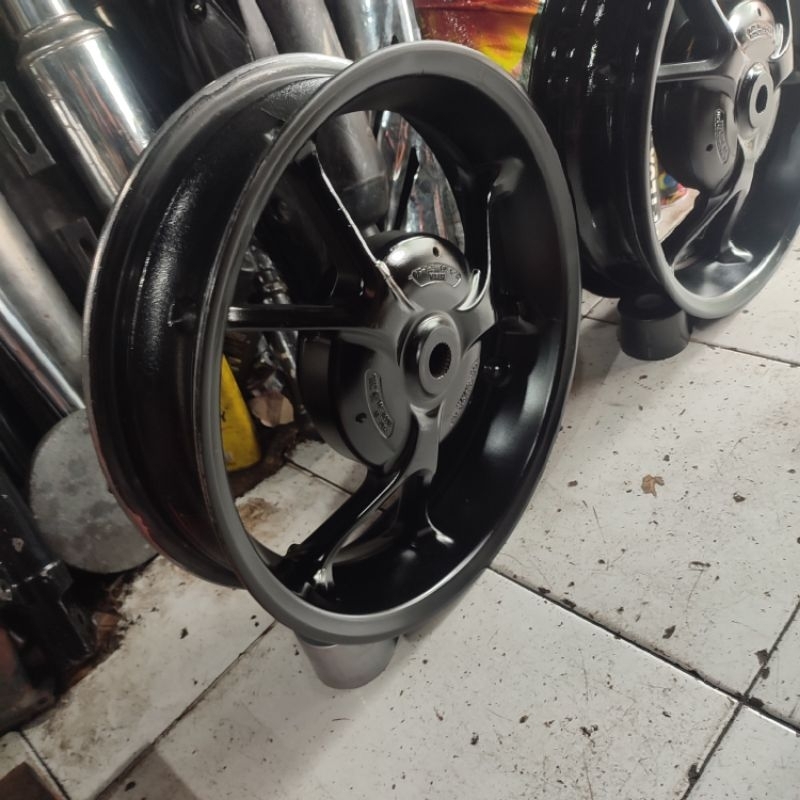 Original Yamaha aerox rear rim | Shopee Malaysia