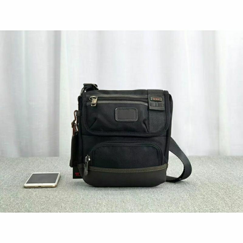 HITAM Tumi Sling Bag Barton Free Embossed Black Black Shoulder Sling ...