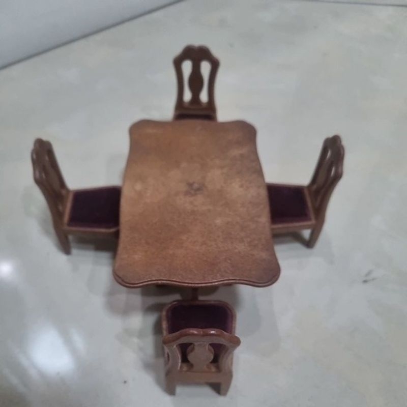 Preloved Sylvanian Families: Family dining Table Set (vintage) | Shopee ...