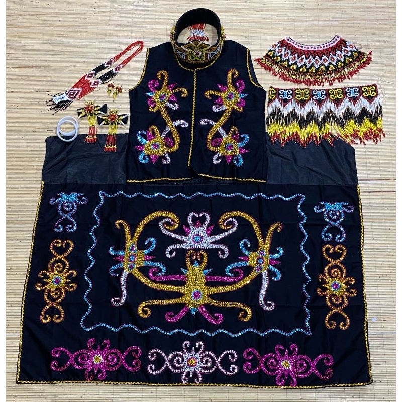 KALIMANTAN DAYAK TRADITIONAL CLOTHES FOR SMP CEWE/K KALIMANTAN ...