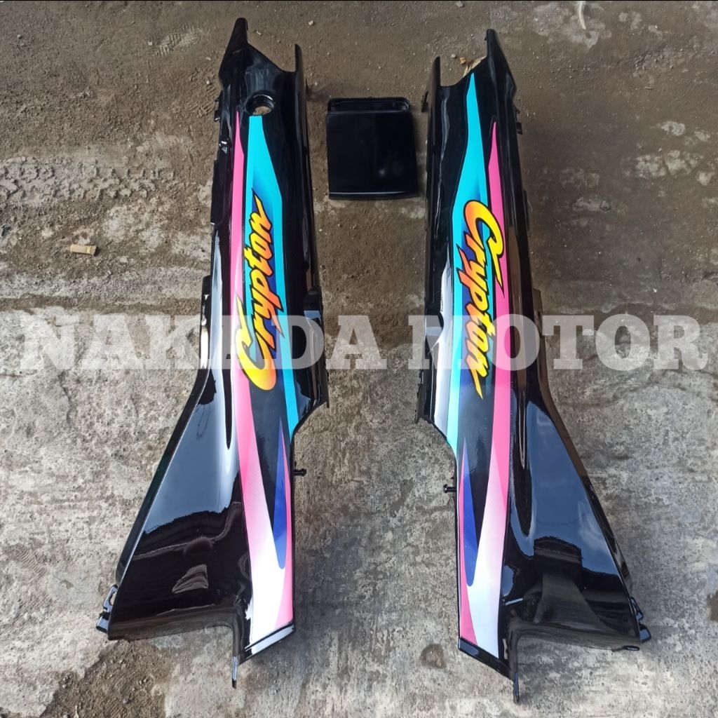 YAMAHA CRYPTON RIGHT LEFT BODY COVER BLACK | Shopee Malaysia