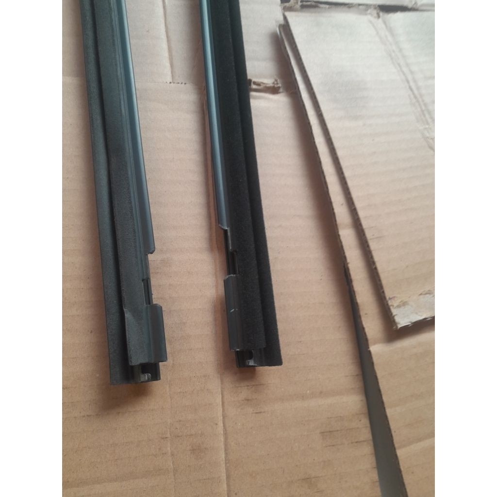 Original toyota wish outer glass seams set of 4 doors | Shopee Malaysia