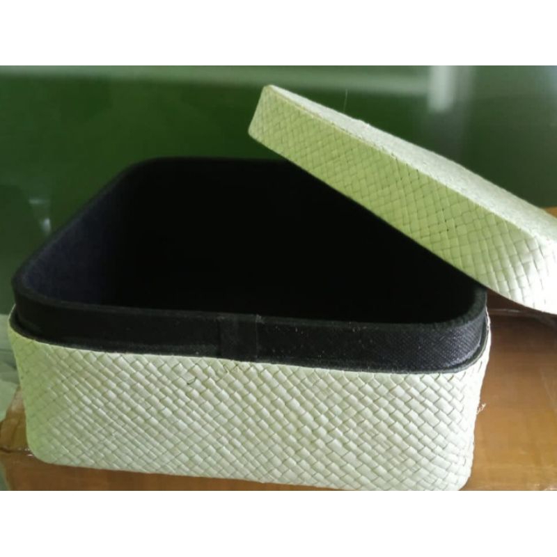 Pandan Box Uk. In 25x25 cm | Shopee Malaysia