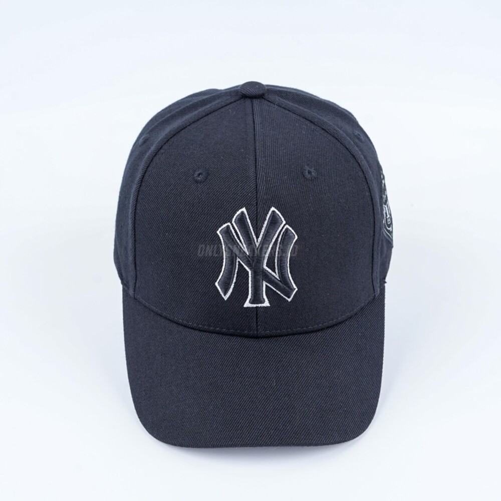 Mlb STAMP BALL CAP NEW YORK YANKEES BLACK SILVER | Shopee Malaysia