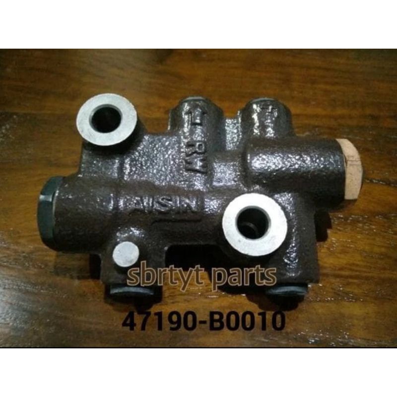 Original avanza xenia brake fluid divider | Shopee Malaysia