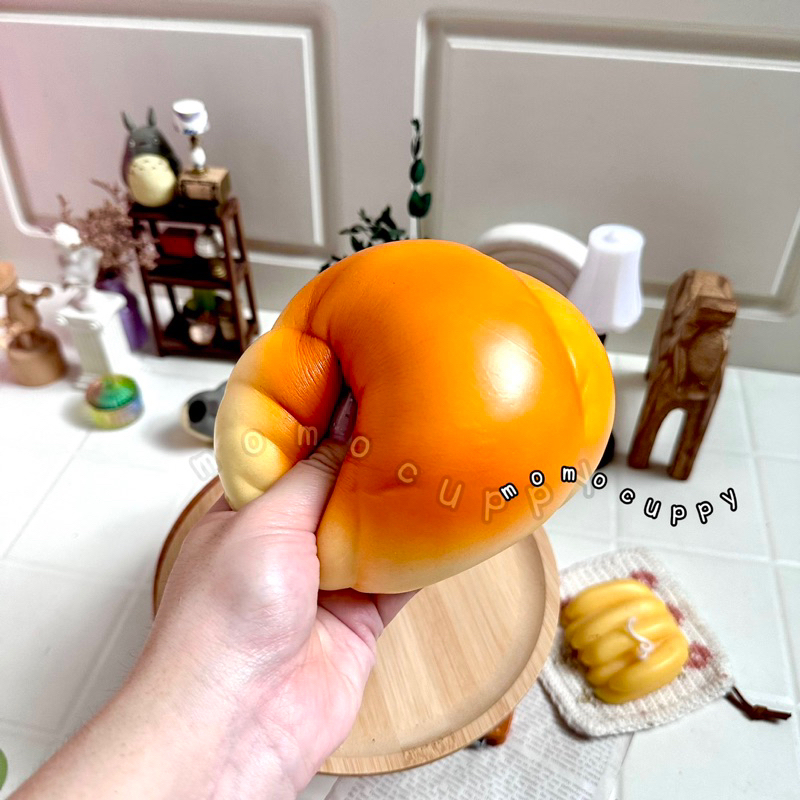 Momocuppy jumbo bread roll squishy | Shopee Malaysia