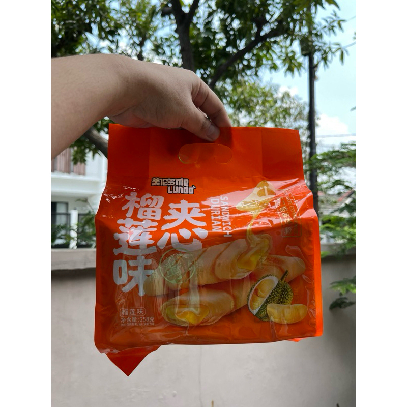 Melundo CREPES DURIAN FLAVOR (DURIAN FLAVORED SANDWICH CRISPY) DURIAN ...