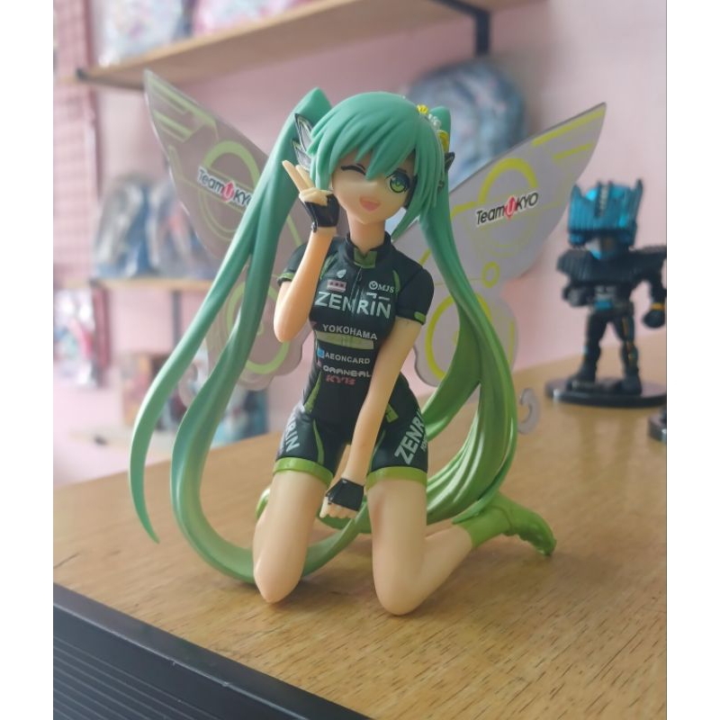Miku butterfly Action figure sitting cake topper display | Shopee Malaysia