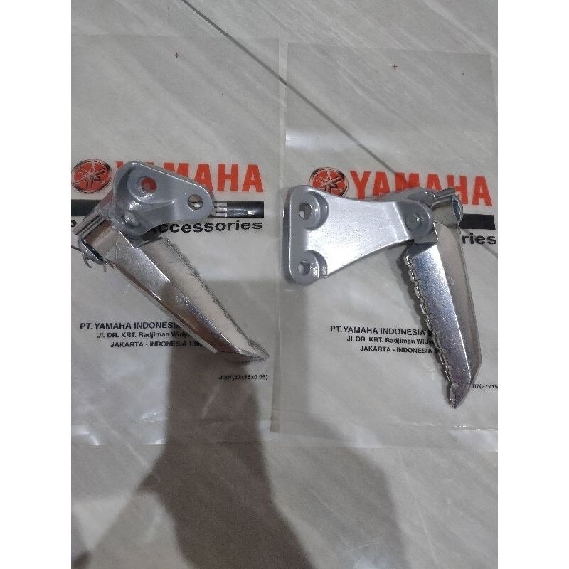 Nmax N-MAX LEFT AND RIGHT FOOT STEP REAR STEP STAND | Shopee Malaysia