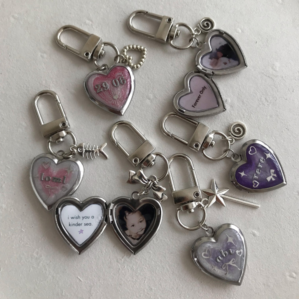 Heart Locket Keychain | Can Custom Covers & Photos | Shopee Malaysia