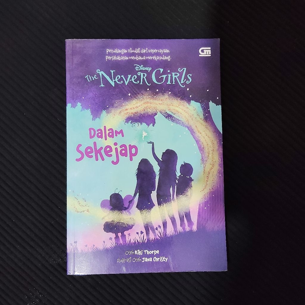 Original Book • In The Secret - The Never Girls / KIKI THORPE | Shopee ...