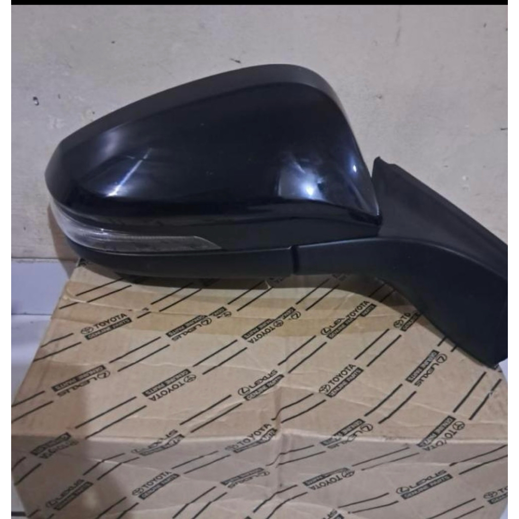 Toyota INNOVA XENIX tive V rearview mirror | Shopee Malaysia