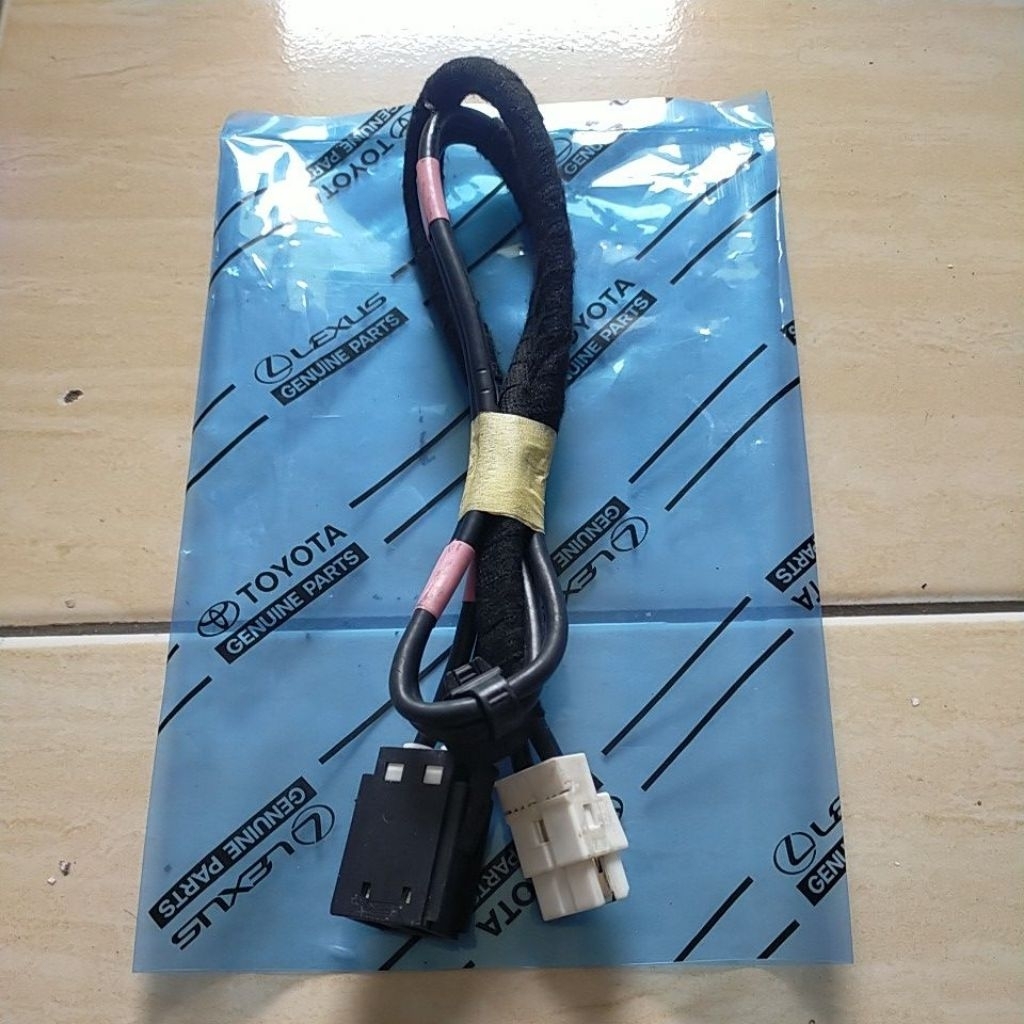 Original Toyota Innova reborn and Fortuner vrz USB cable | Shopee Malaysia