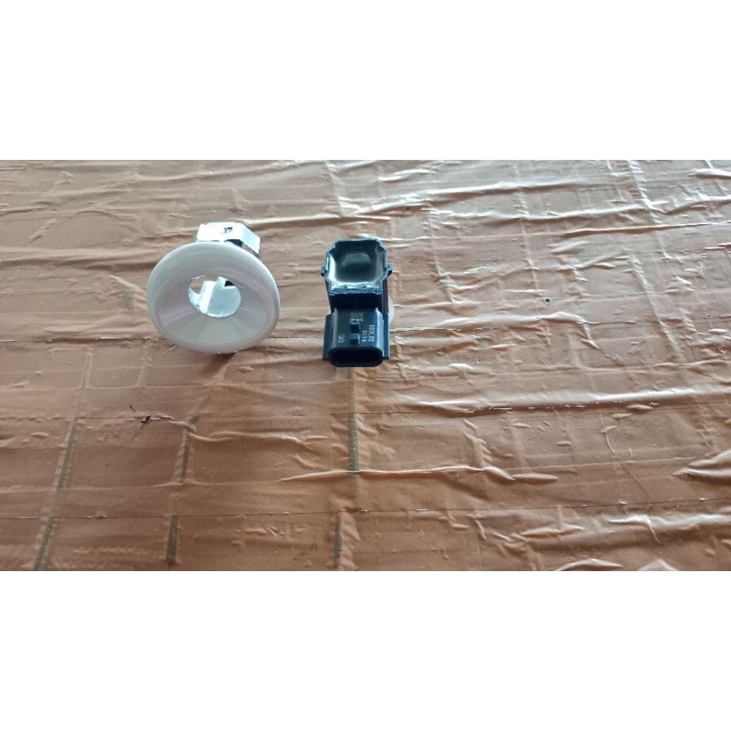 Rear bumper sensor UMS ultrasonic sensor Mitsubishi All New Pajero ...