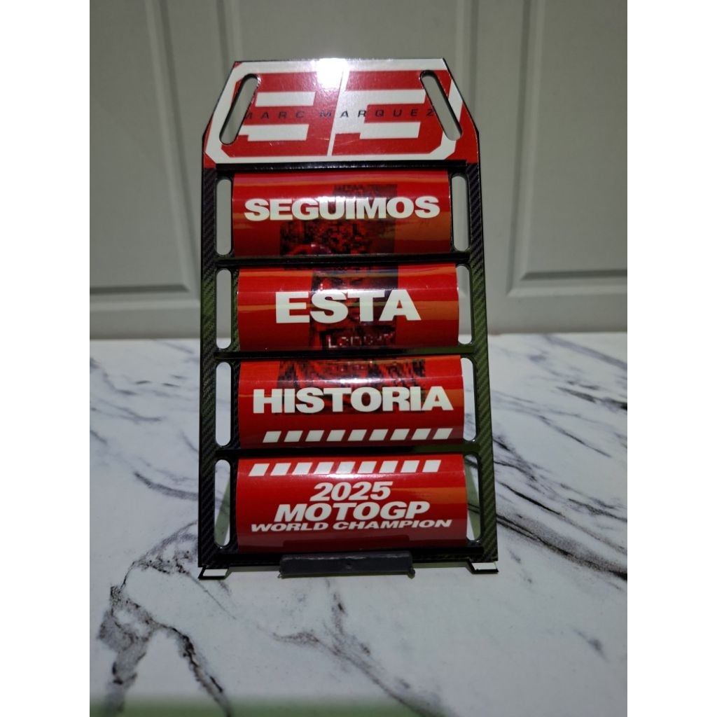Miniature pit board marquez world champion motogp 2025 scale 1:12 ...