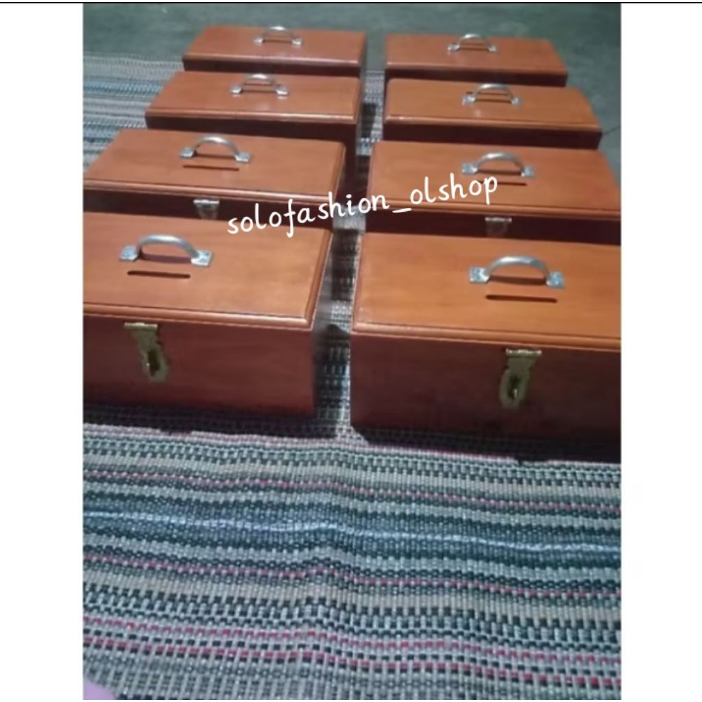 kotak infak/kotak amal masjid/celengan kayu finishing plitur halus ...