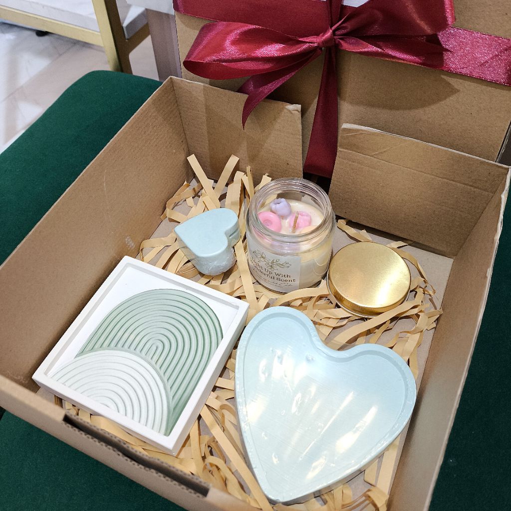 PIU-PIU Hampers Set Souvenir gift Hampers Premium Cake Candle Coaster ...