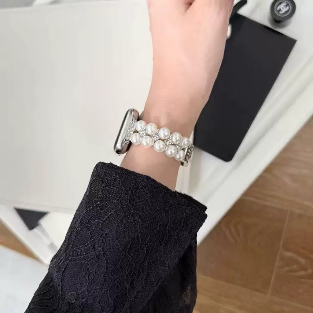 Apple Watch Strap, elegant pearl women's chain Strap, unique aesthetic ...