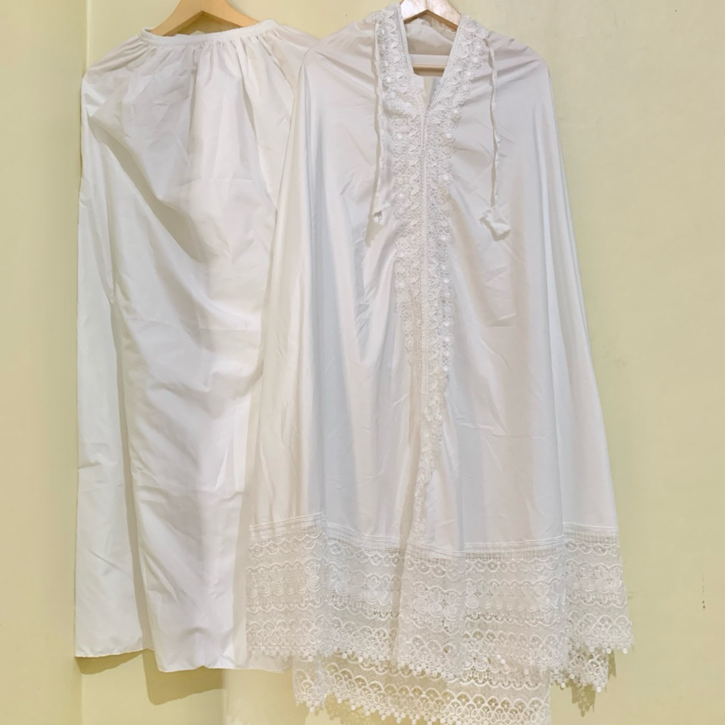 White Lace Prayer Robe - Umrah Hajj Prayer Robe - Premium Jumbo Lace ...