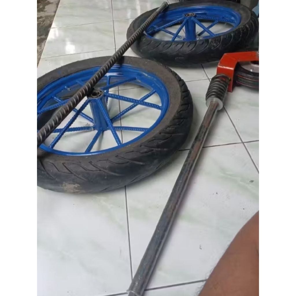FULL SET OF PUSH CART WHEELS WITH BRAKES Ring 14 JUST INSTALL IT ...
