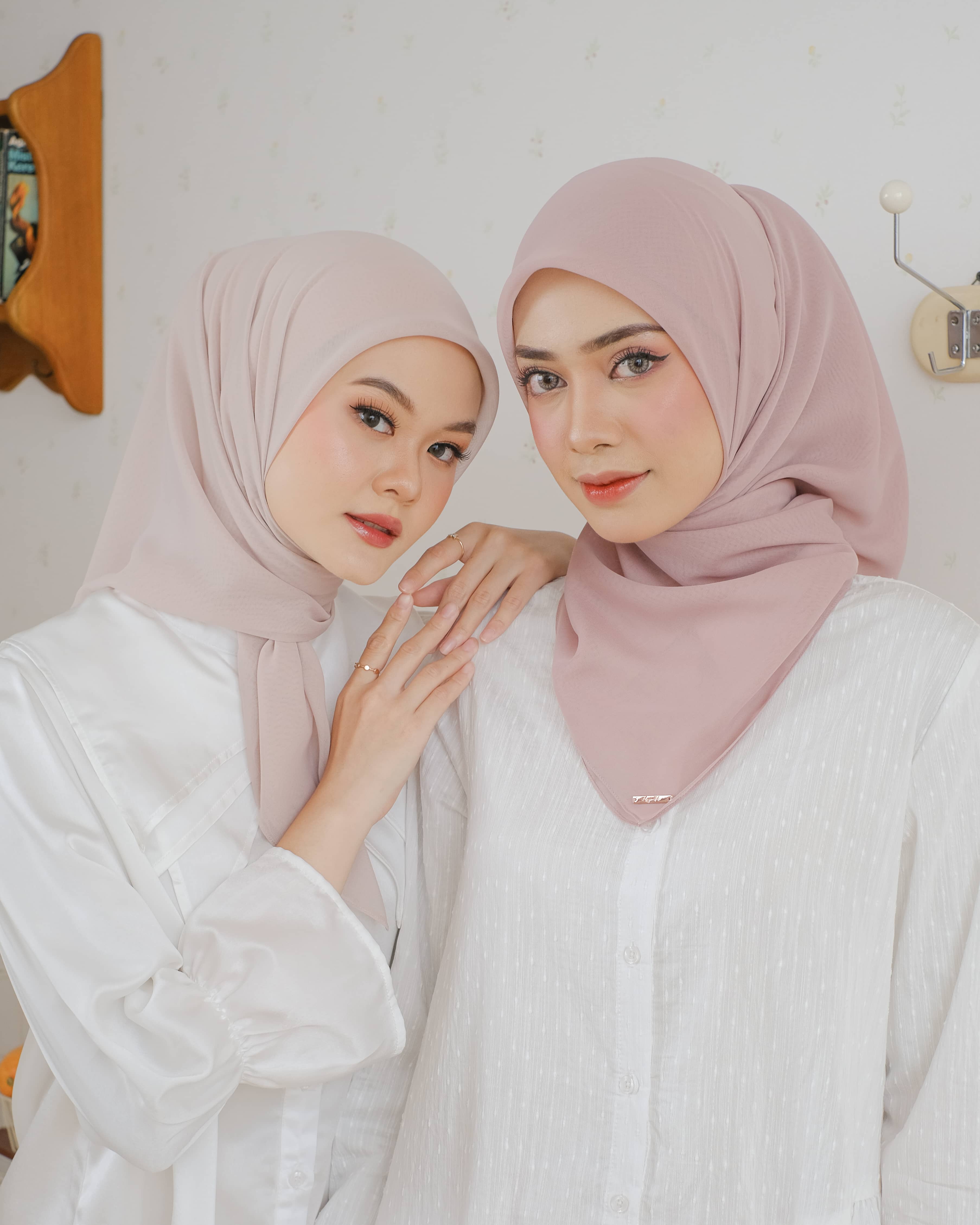Paris Japan Square | Hijab Square Hijab Square Hijab Paris Japan ...