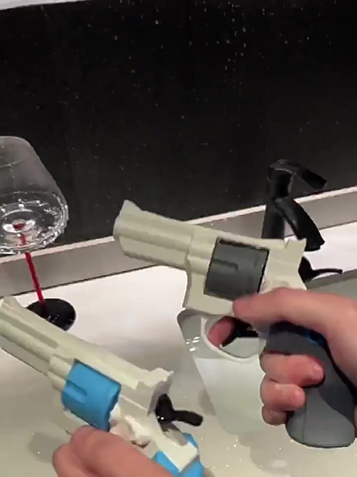 Revolver Water Gun Adult & Kid Long Range Shooting Swimming Pool Party ...